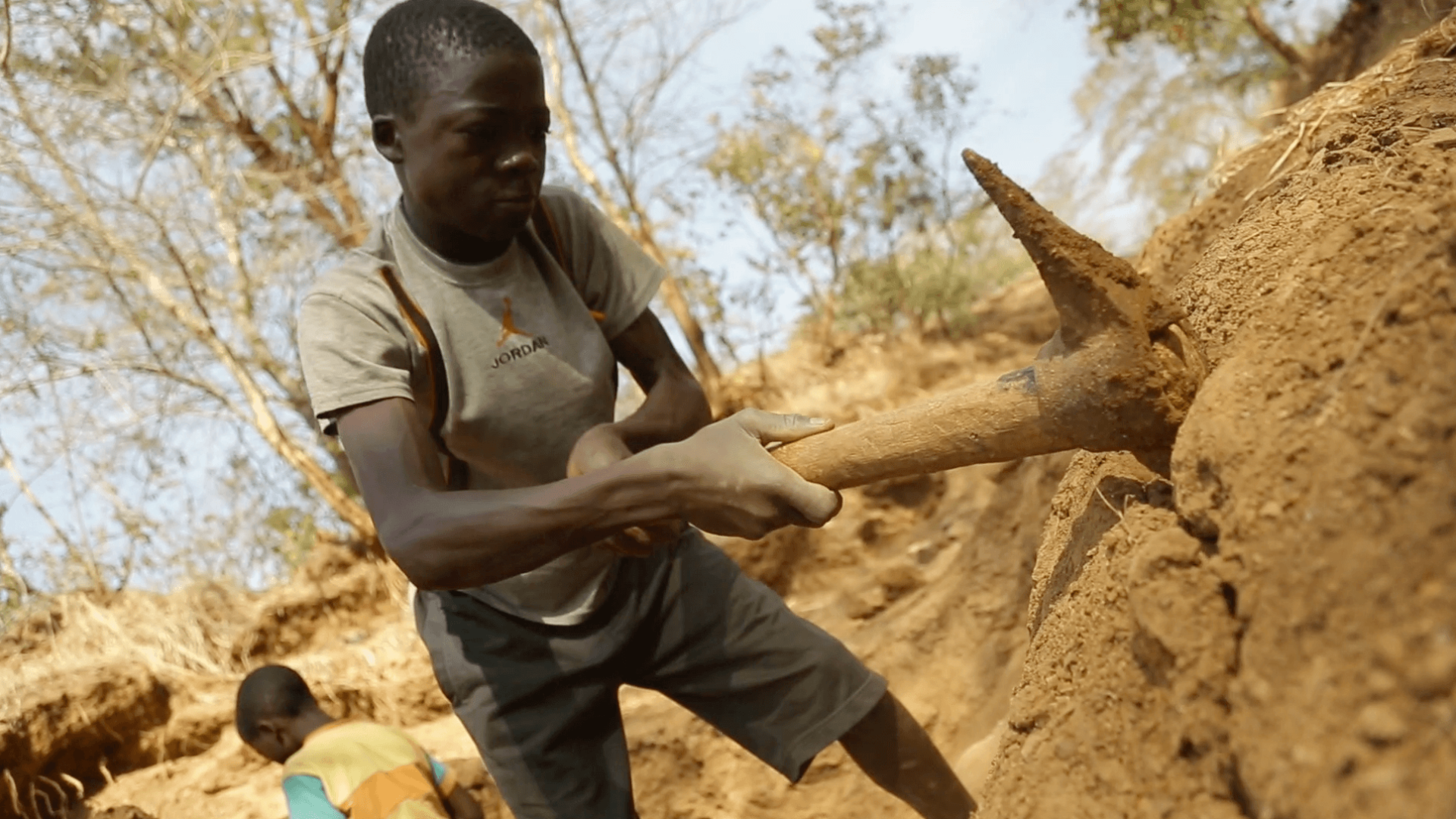 Global Profits, and Peril, from Child Labor | Human Rights Watch