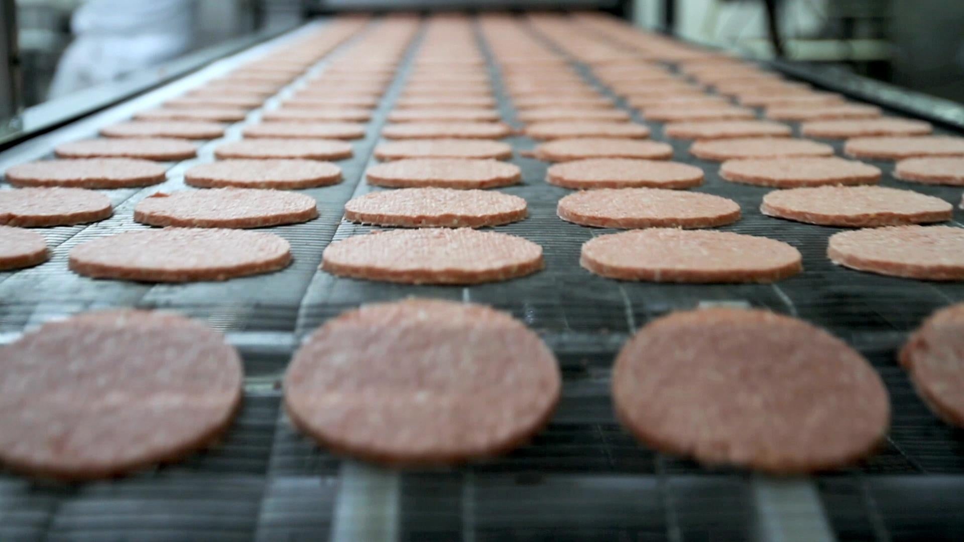 Interview: How the US is Making Meatpacking Jobs Even More Dangerous ...