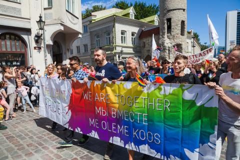 Estonia legalizes same-sex marriage | Human Rights Watch