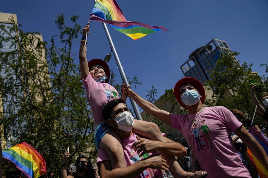 Chile Overwhelmingly Passes Marriage Equality | Human Rights Watch