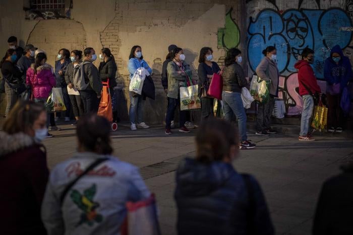 Spain: Food Lines Grow During Pandemic | Human Rights Watch