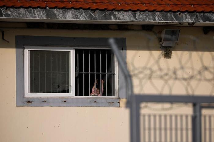 Greece: Asylum-Seeking Women Detained with Men | Human Rights Watch