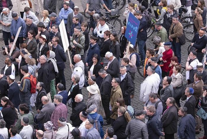 The Alarming Rise of Anti-Semitism in Europe | Human Rights Watch