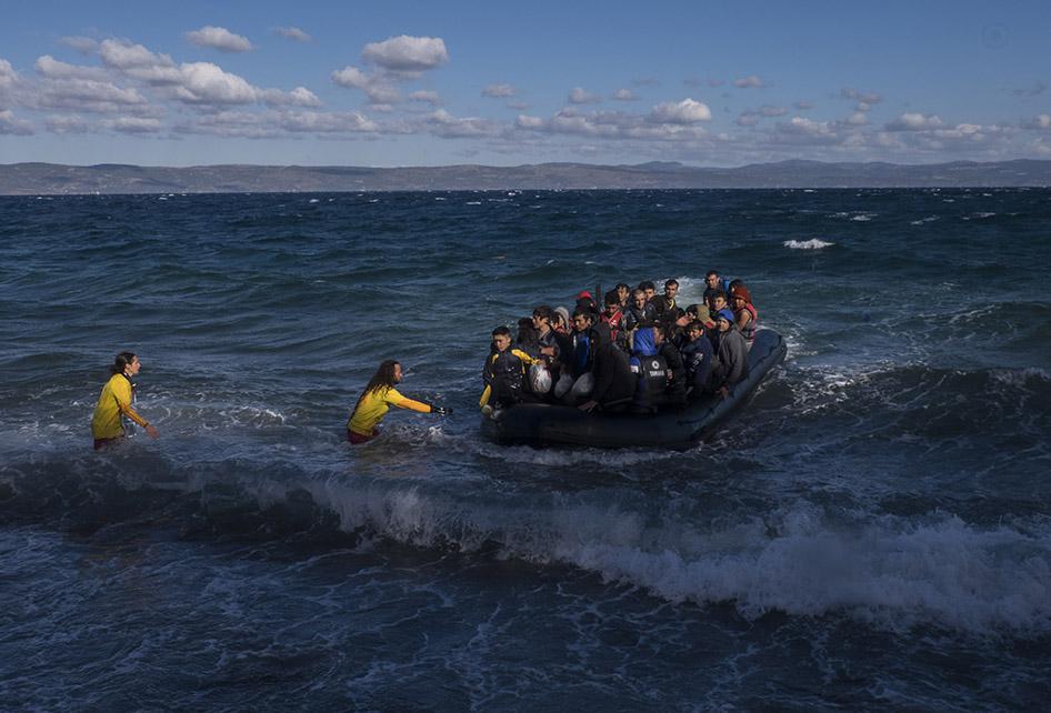Tragedy and Rescue at Sea | Human Rights Watch