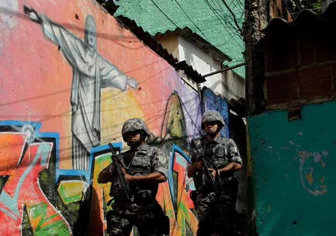 Brazil: Ensure Justice for Police Abuse in Rio State | Human Rights Watch