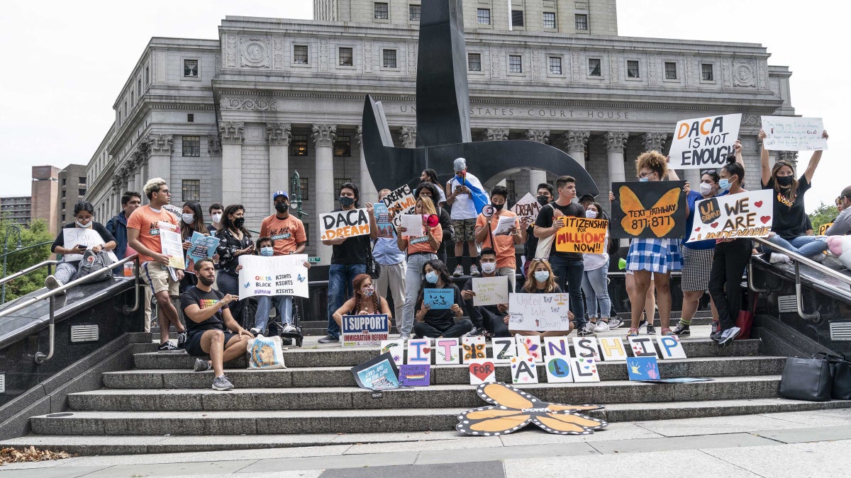 US Immigrants Who Arrived as Children Remain Stuck in Impermanence ...