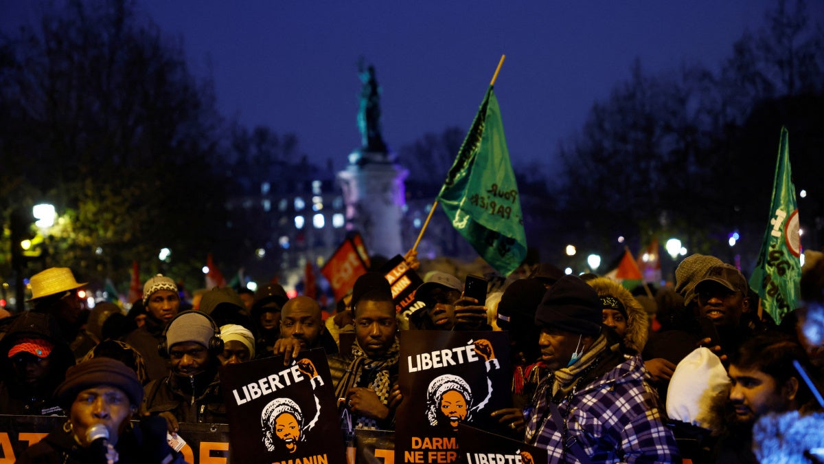 French Lawmakers Adopt Regressive Immigration Bill | Human Rights Watch