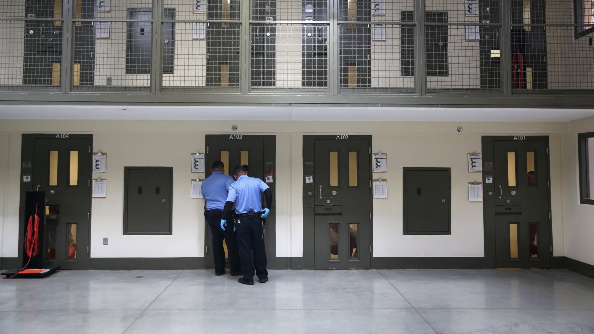US Should End Solitary Confinement of Immigrants | Human Rights Watch