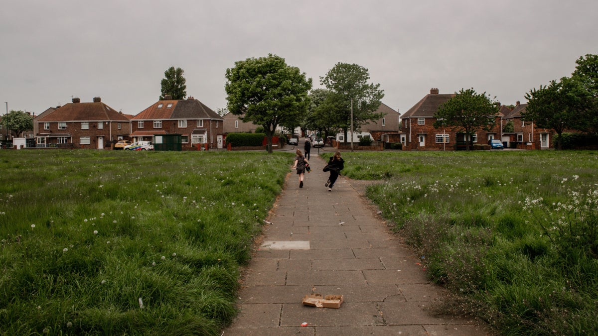 Study Finds Third of UK Children Living in Poverty | Human Rights Watch