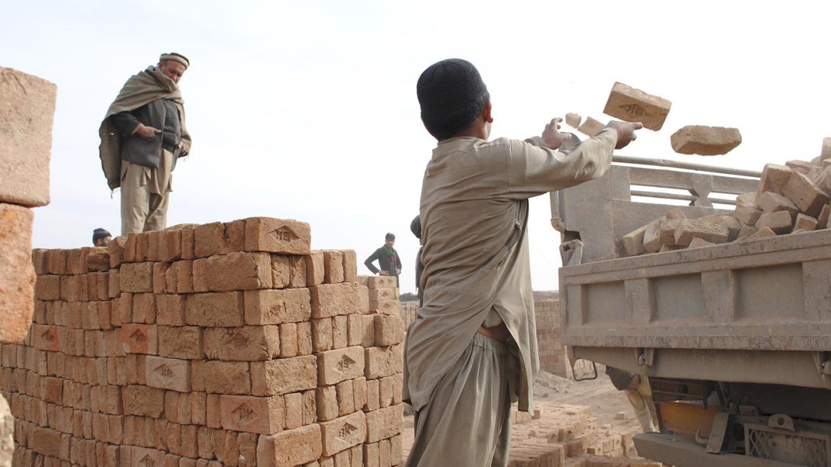 How Wars and Disasters Fuel Child Labor | Human Rights Watch