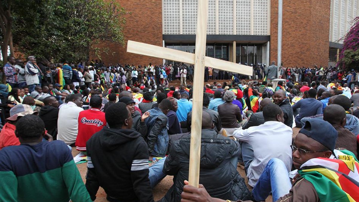 Zimbabwe Returns to Its Ugly Past | Human Rights Watch