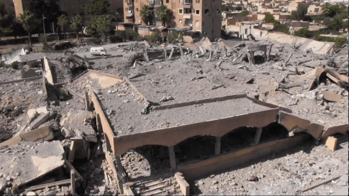 Video: US Coalition Airstrikes Outside Raqqa Kill Hundreds | Human ...