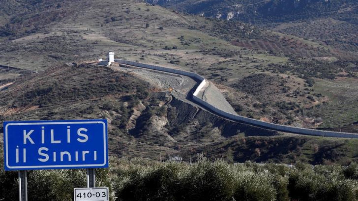 Turkey/Syria: Border Guards Shoot, Block Fleeing Syrians | Human Rights ...