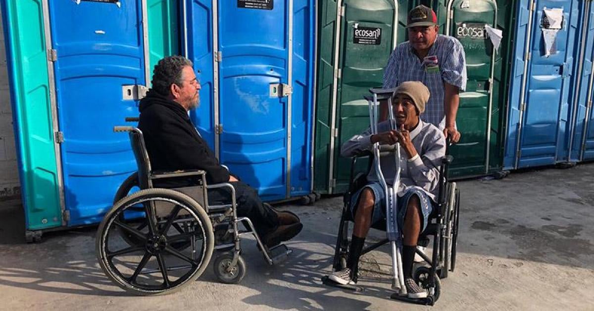 Life With a Disability in the Migrant Caravan | Human Rights Watch