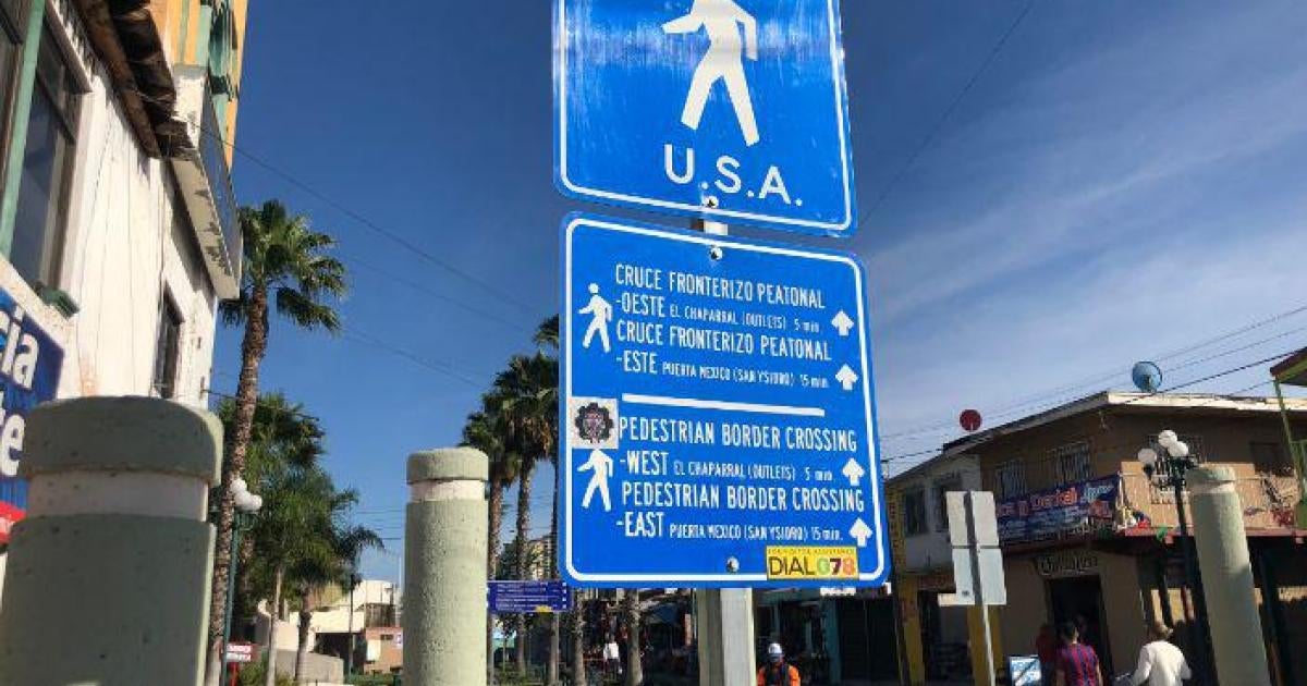 Mexican Border Crossing Sign